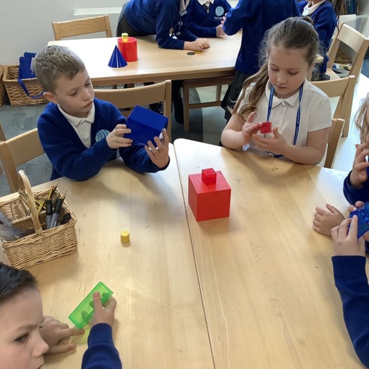 Ramsgate Arts Primary School - Maths: 3D shapes